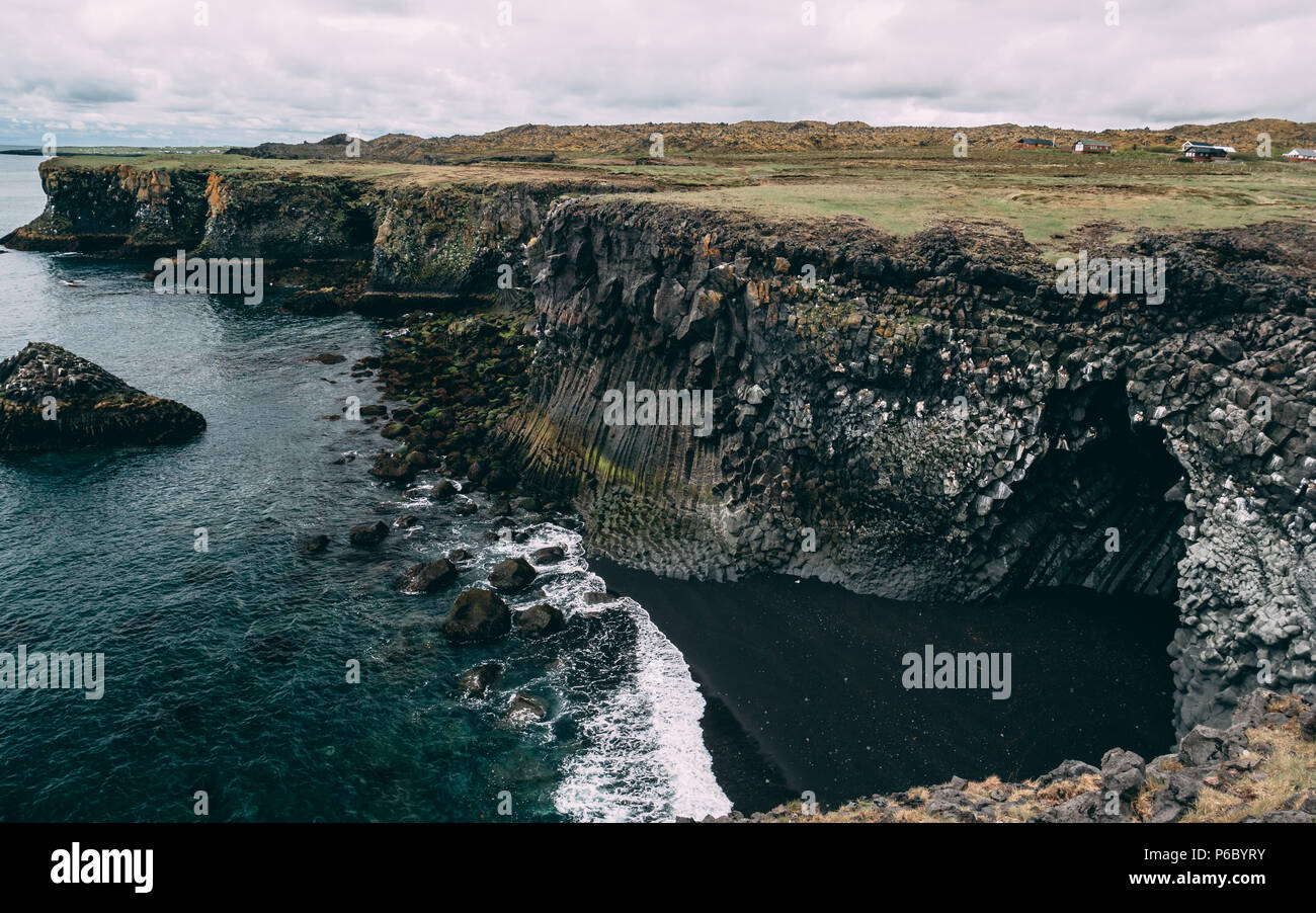 Cliff reefs hi-res stock photography and images - Alamy