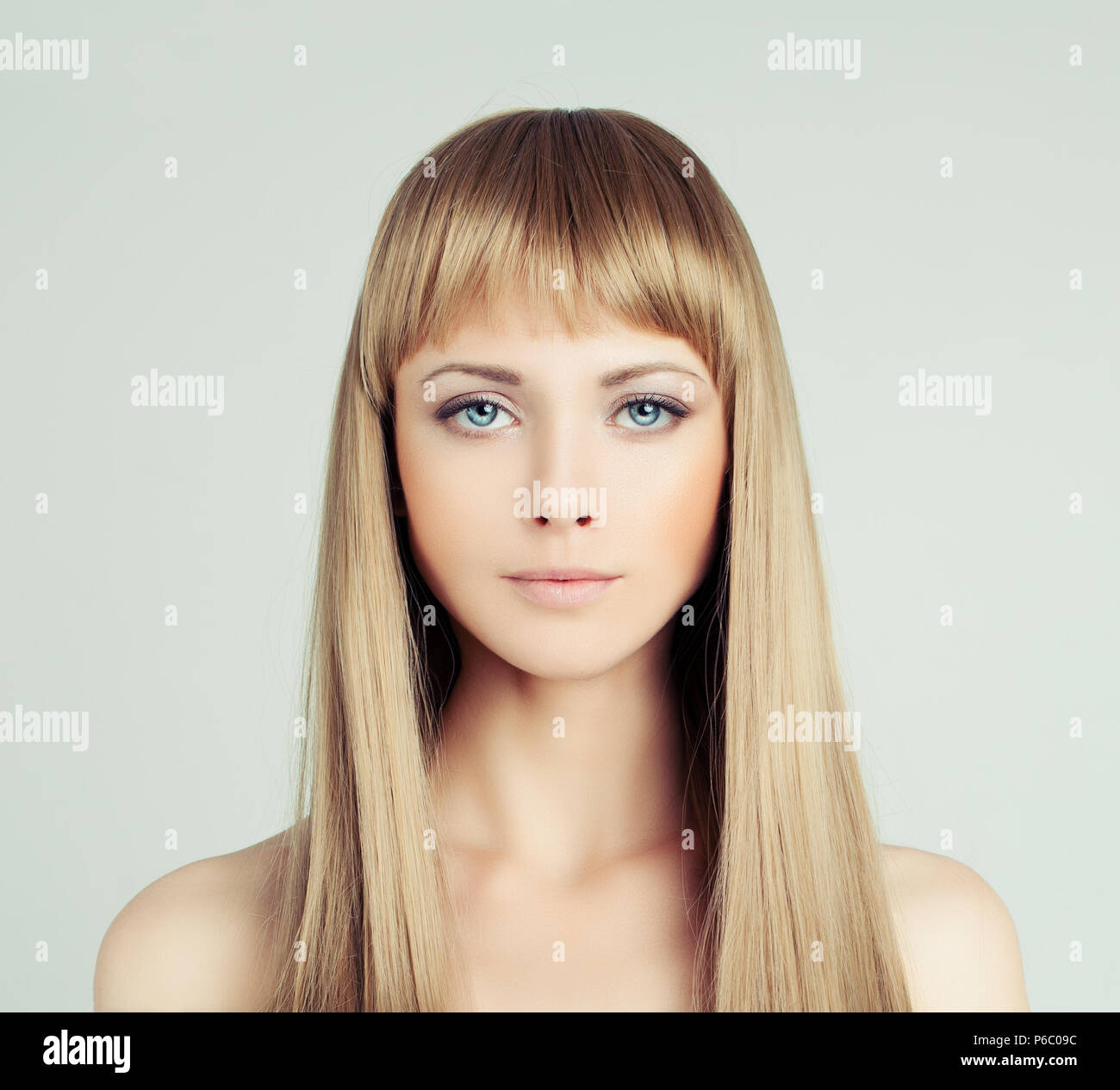 Smooth model hi-res stock photography and images - Alamy