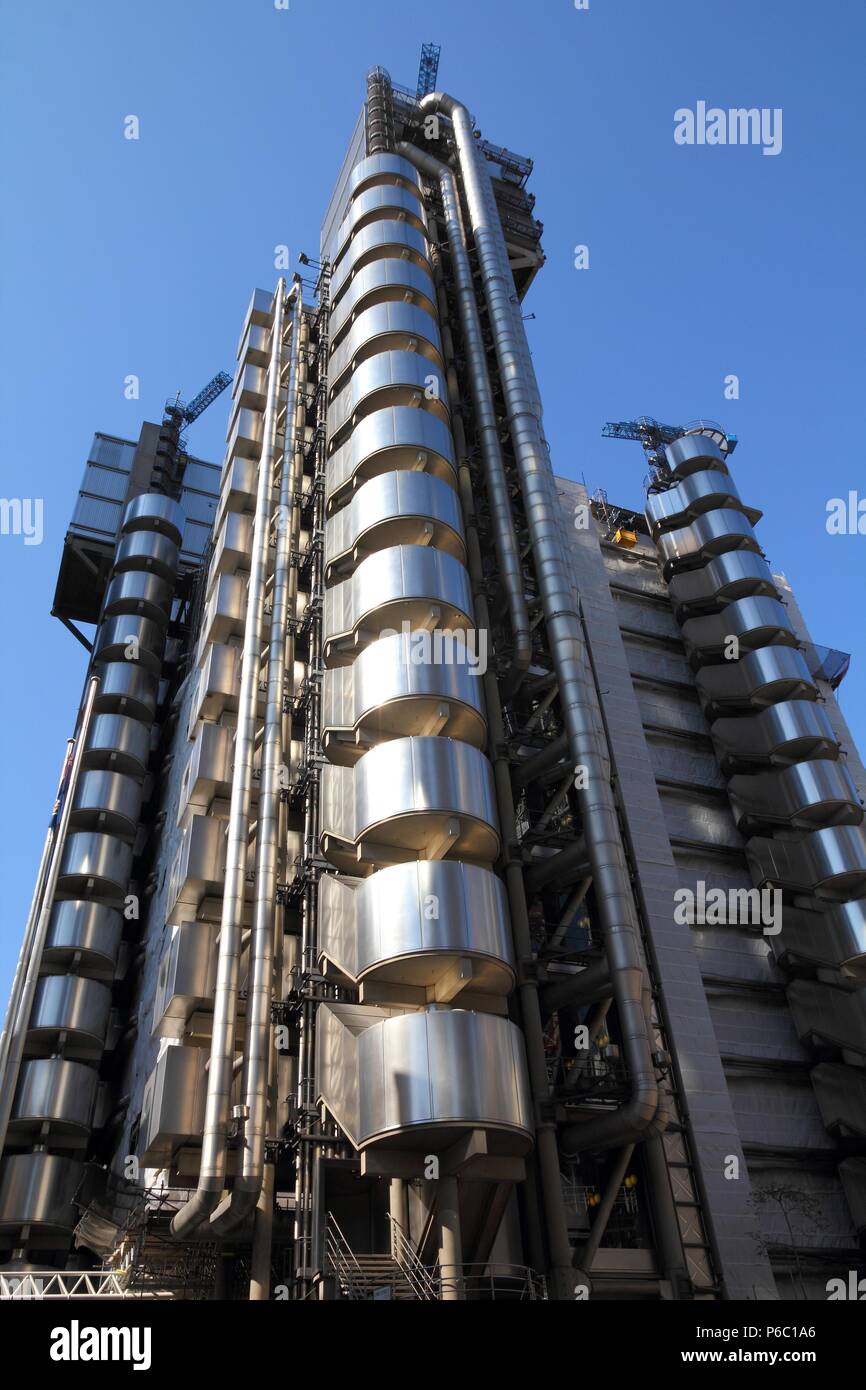 Lloyds building city london 1986 hi-res stock photography and images ...