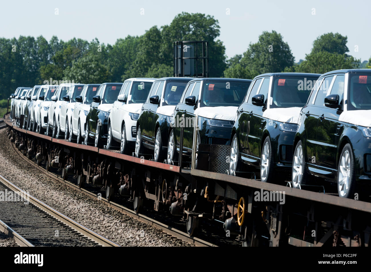 Land rovers cars hi-res stock photography and images - Alamy