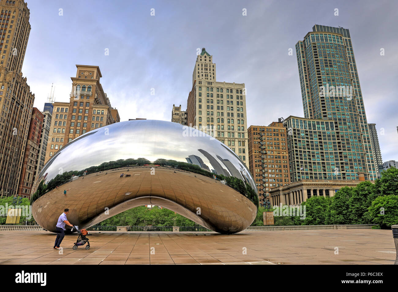 Chicago, Illinois, USA - June 23, 2018: The 'Cloud Gate' also known as ...