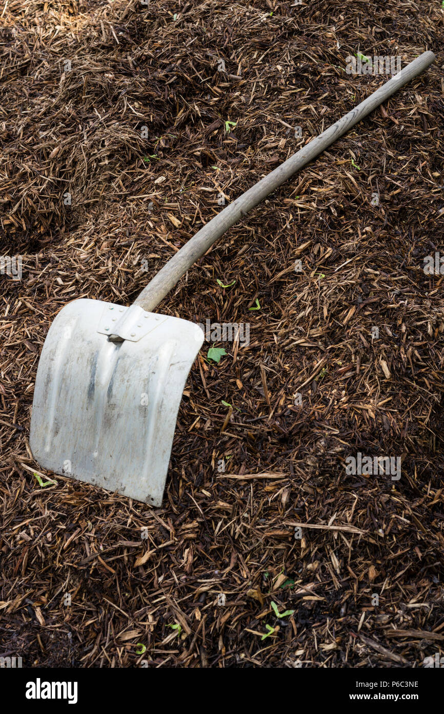 Pile of earth spade garden hi-res stock photography and images - Alamy
