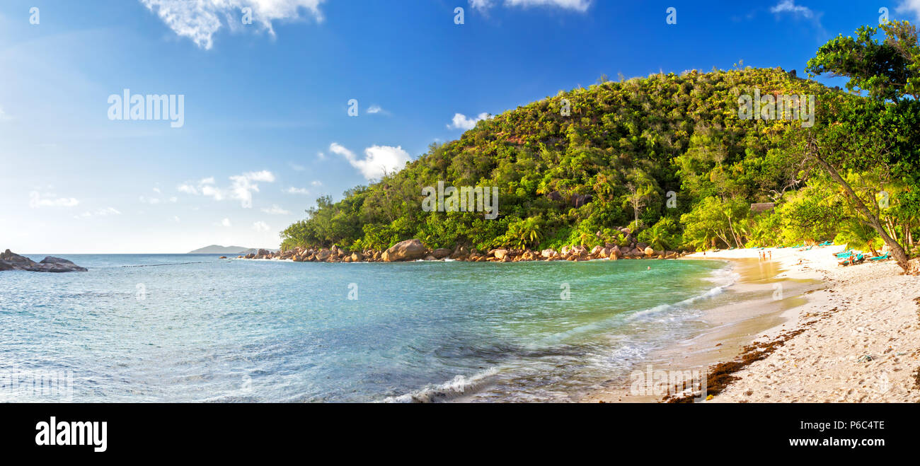 Panorama of a tropical beach on Praslin, Seychelles in the Indian Ocean ...
