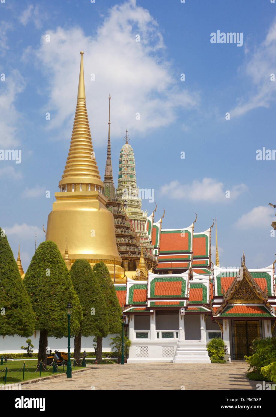 Pretty buildings hi-res stock photography and images - Alamy