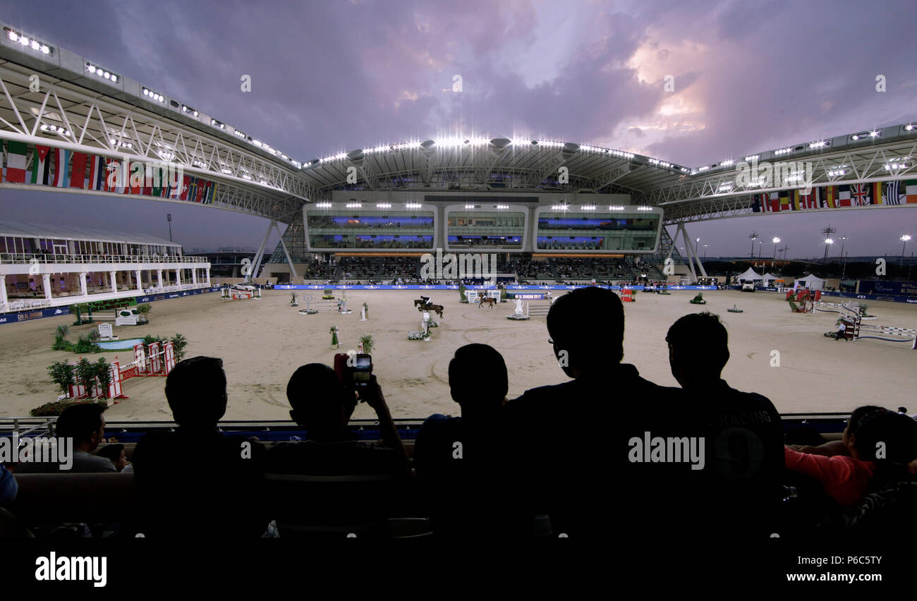 Doha stadium hi-res stock photography and images - Alamy