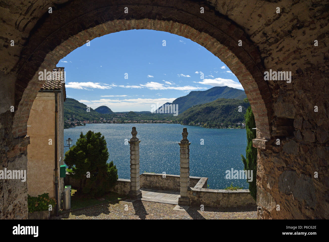 Arch view hi-res stock photography and images - Alamy