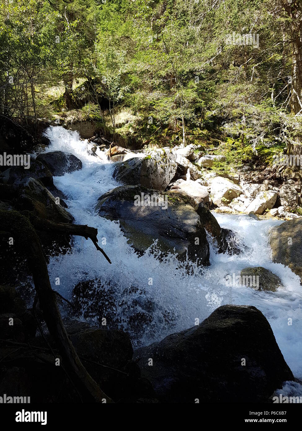 River streams hi-res stock photography and images - Alamy