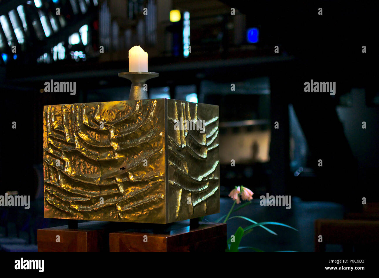Eucharist tabernacle hi-res stock photography and images - Alamy