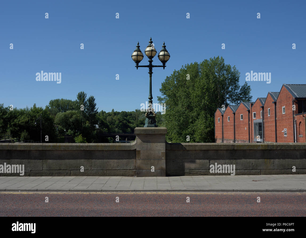 Pavement parapet hi-res stock photography and images - Alamy