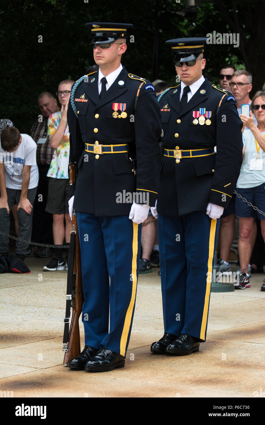 Changing of the Guard ceremony at Arlington National Cemetery, Tomb of ...