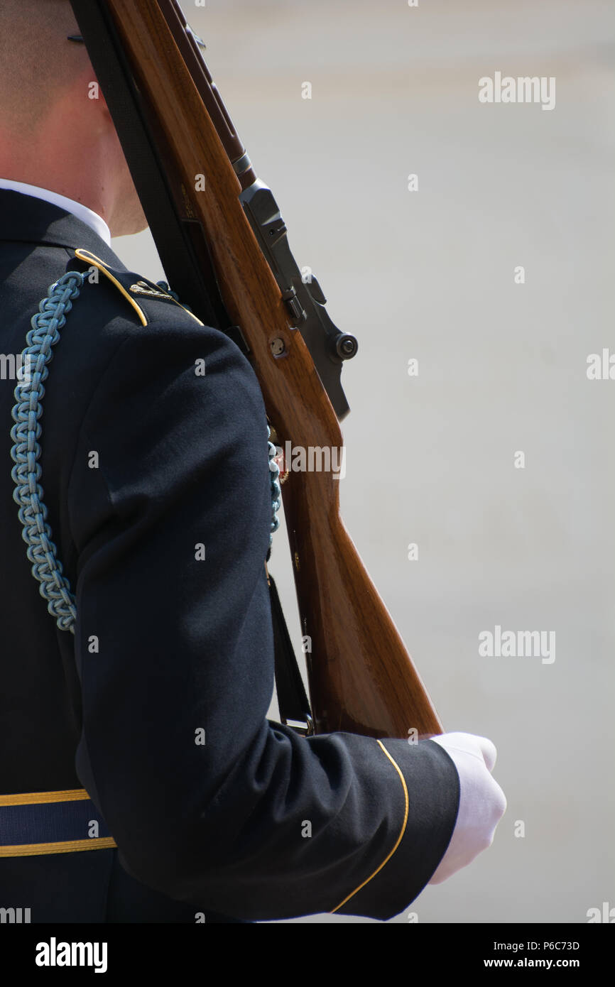 Changing of the Guard ceremony at Arlington National Cemetery, Tomb of ...