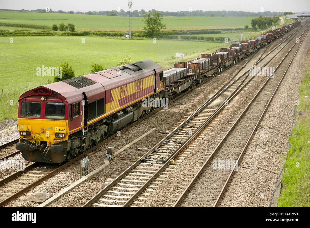 DB Cargo UK (formerly EWS) class 66 diesel locomotive 66162 with ...