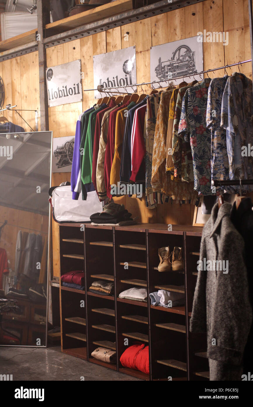 Second hand shirts hi-res stock photography and images - Alamy