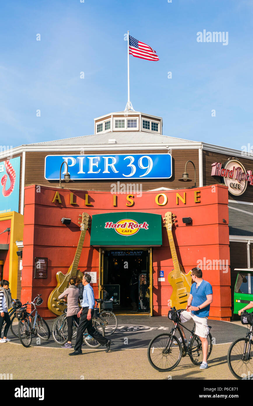 Pier 39 logo hi-res stock photography and images - Alamy