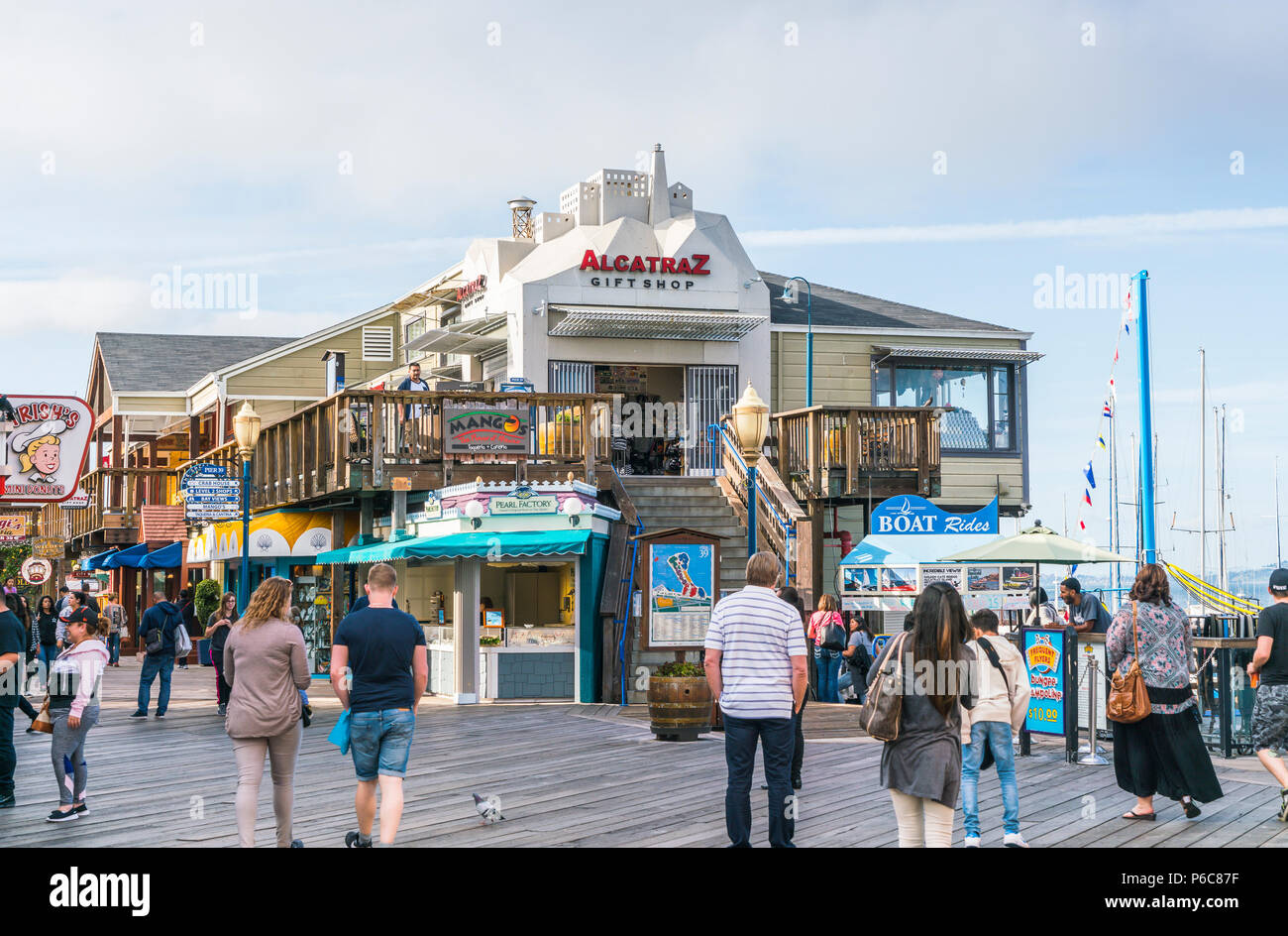 Pier 39 hi-res stock photography and images - Alamy