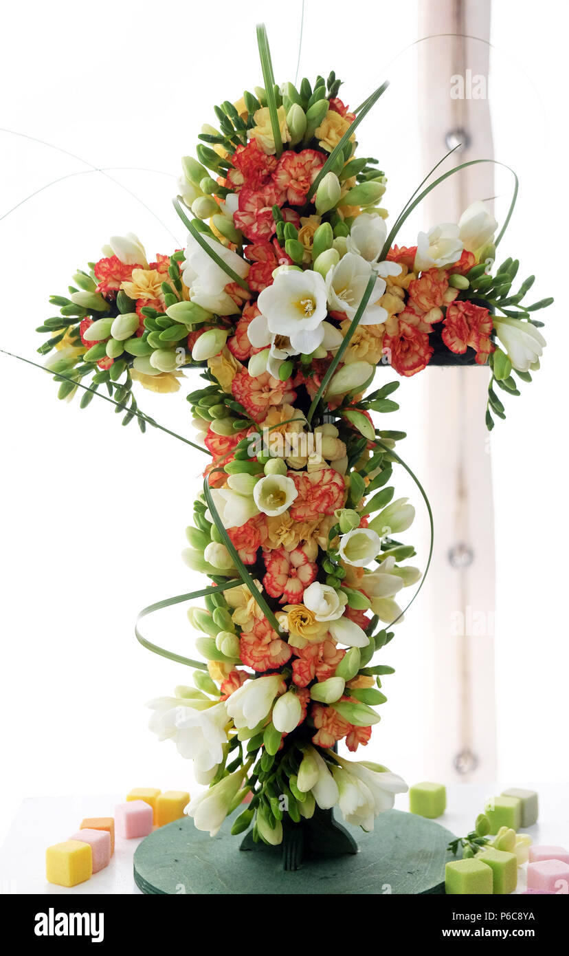 Cross, Flowers exposed on Floraart, 52 international garden exhibition ...