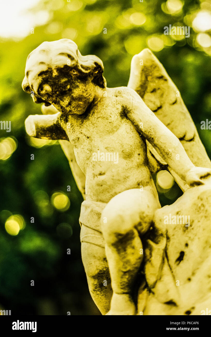 Broken Angel Statue High Resolution Stock Photography and Images - Alamy