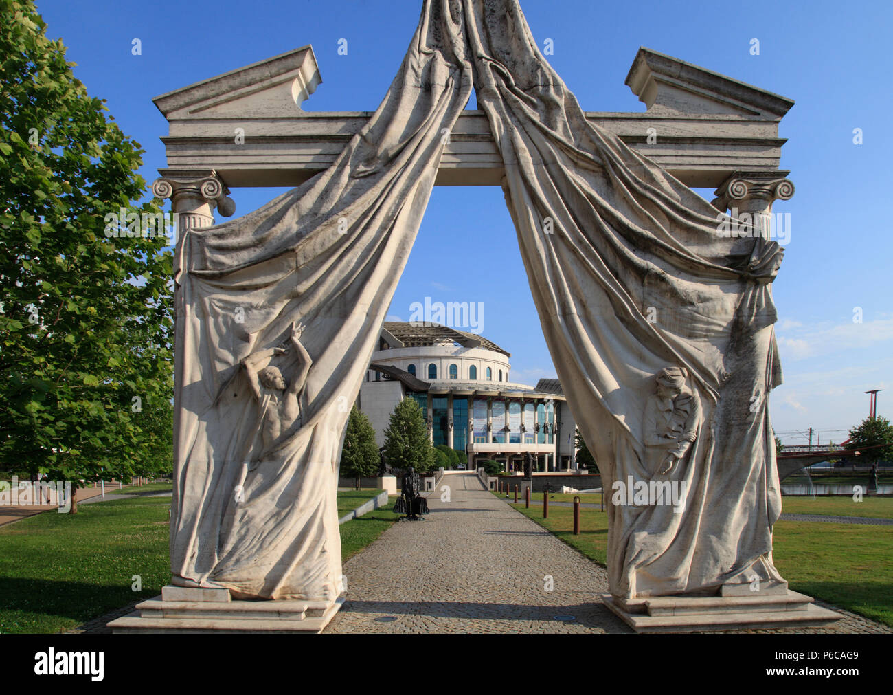 Hungary, Budapest, National Theatre, Nemzeti Sz’nh‡z Stock Photo - Alamy