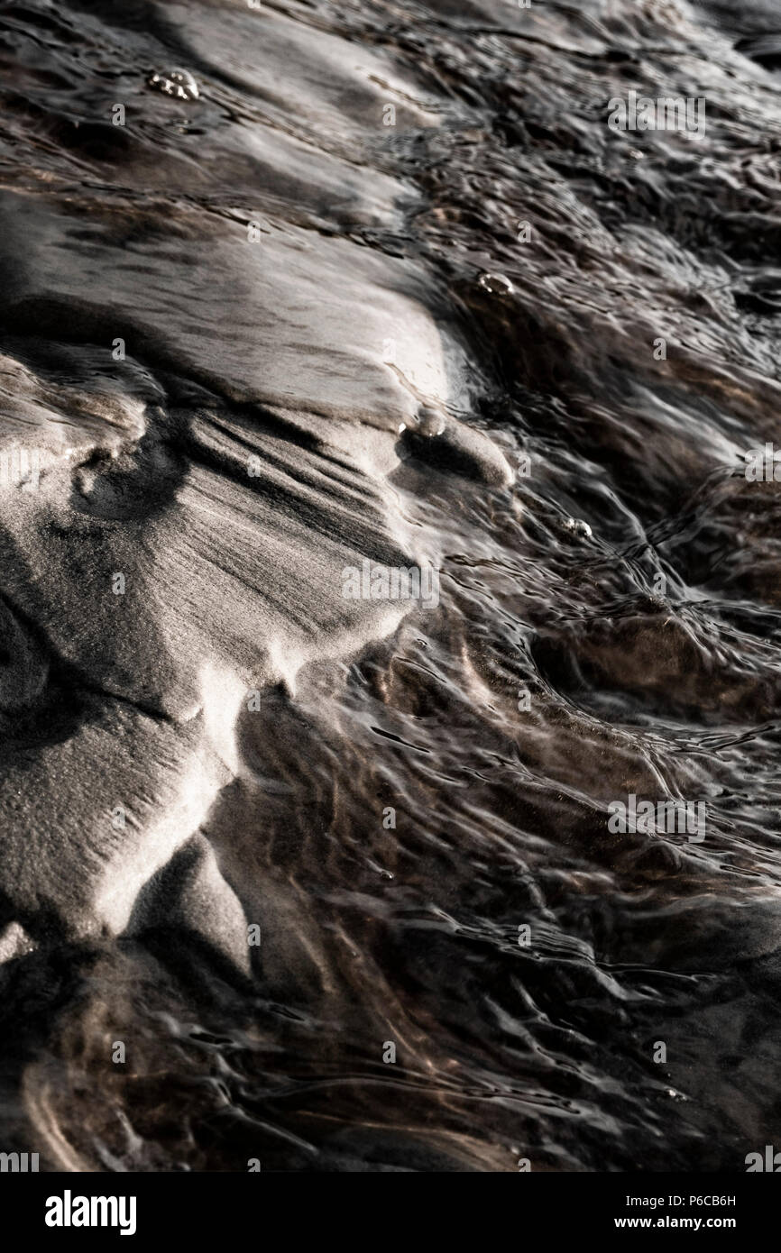 Abstract water ripples hi-res stock photography and images - Alamy