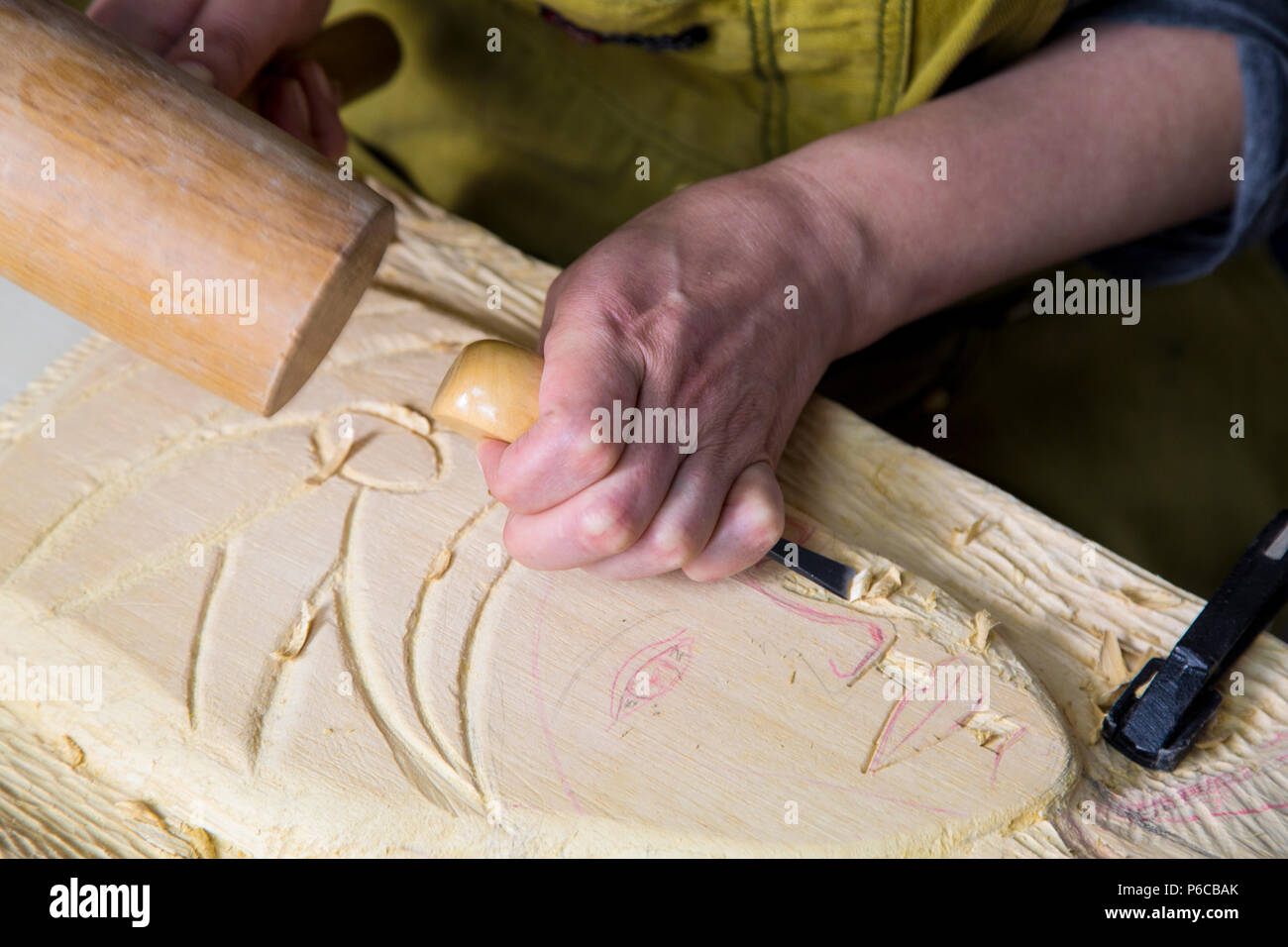 Traditional antique furniture sculpture hi-res stock photography and ...
