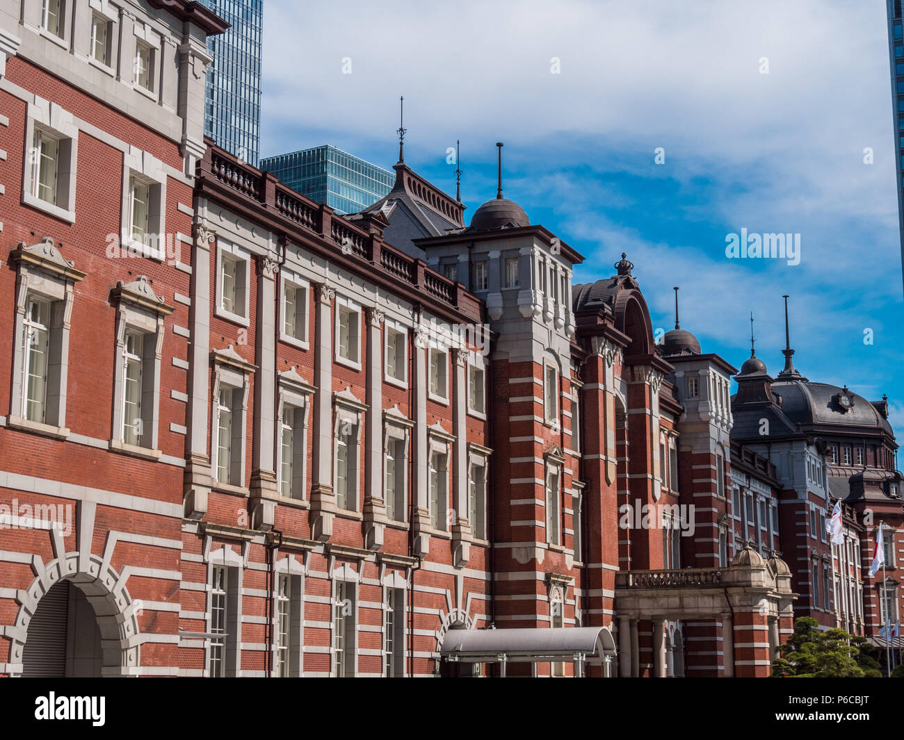 Tokyo station - the central railway station in the city Stock Photo - Alamy