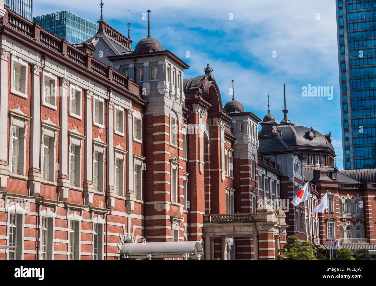 Tokyo station - the central railway station in the city Stock Photo - Alamy