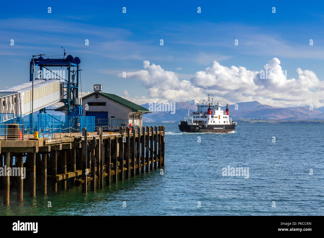 Craignure pier craignure isle mull hi-res stock photography and images ...
