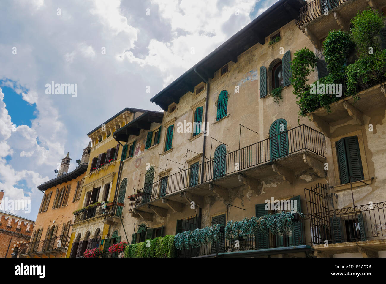 Main square of verona hi-res stock photography and images - Alamy