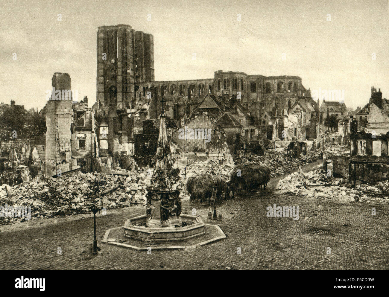 cathedral, market square, world war i, noyon, ww1, wwi, world war one ...