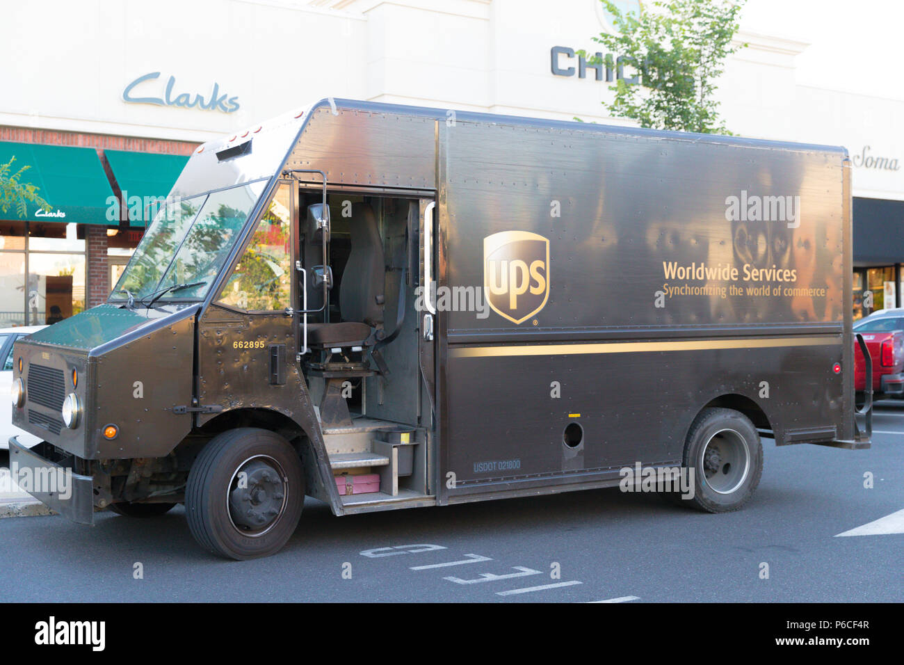 Usp truck hi-res stock photography and images - Alamy