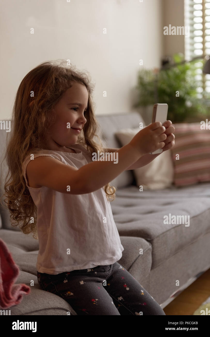 Girl selfie in room hi-res stock photography and images - Alamy