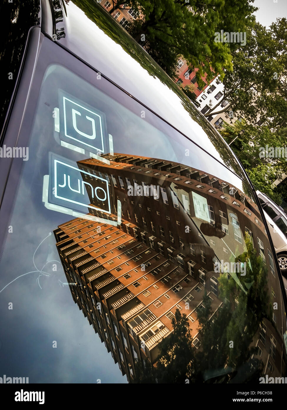 Livery cab nyc hi-res stock photography and images - Alamy