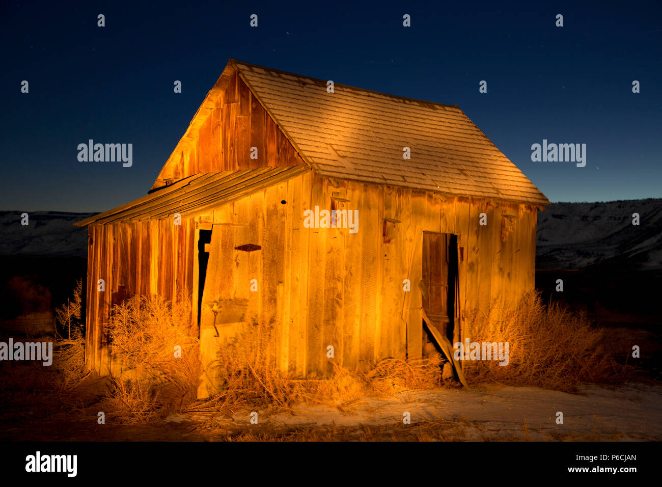 River Ranch building at night, Summer Lake Wildlife Area, Oregon ...