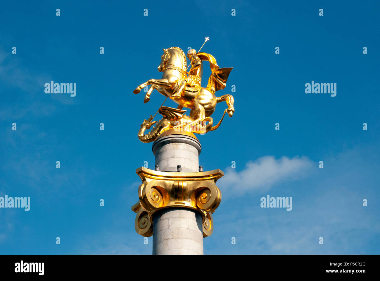 Bronze statue st george dragon hi-res stock photography and images - Alamy