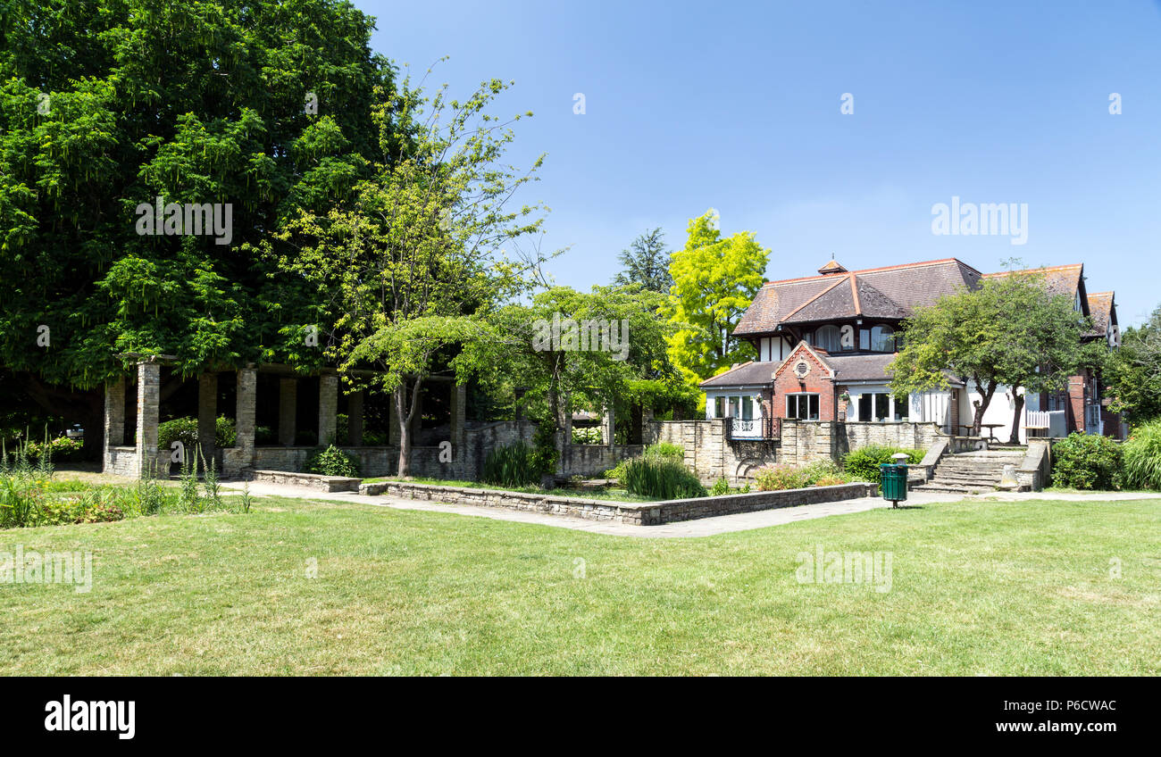 Wallington surrey hi-res stock photography and images - Alamy