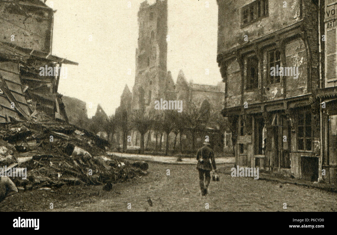 rubble, world war i, péronne, ww1, wwi, world war one Stock Photo - Alamy