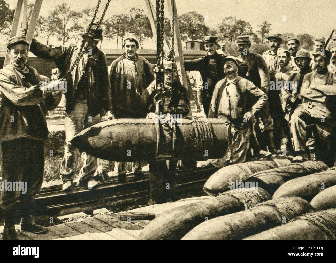 French artillery wwi hi-res stock photography and images - Alamy