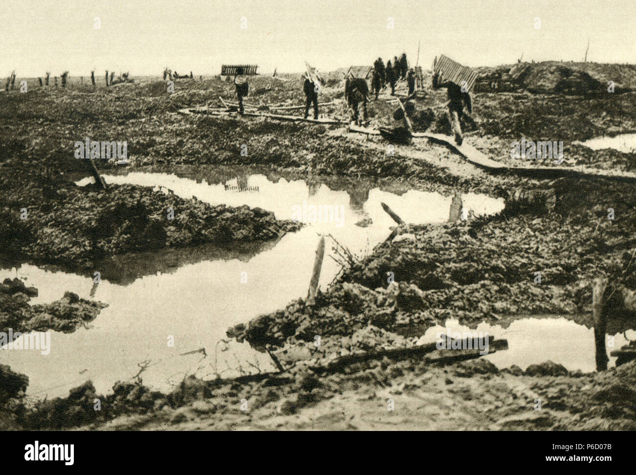 world war i, British soldiers, swamp terrain, ww1, wwi, world war one ...