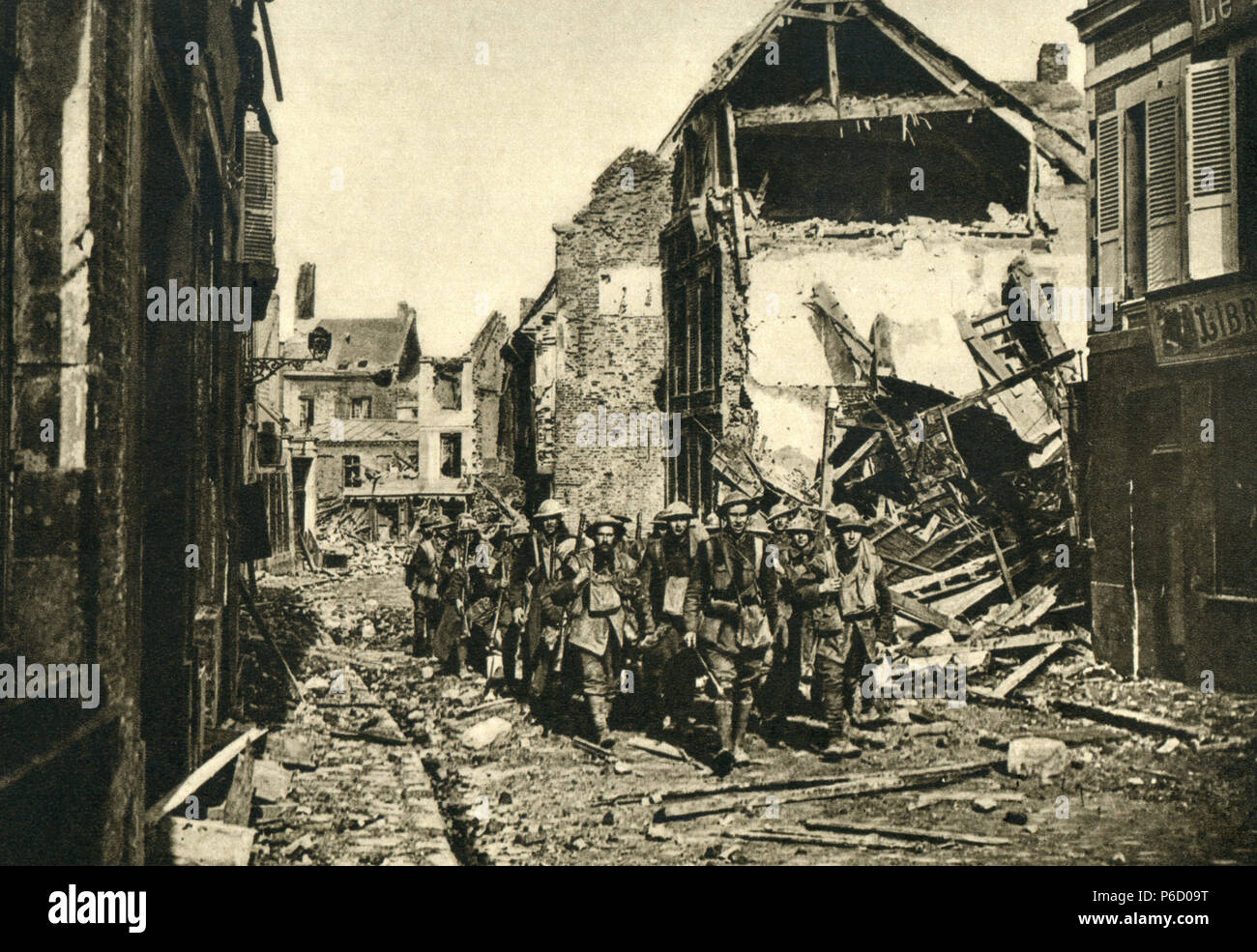 world war i, British soldiers, péronne, ww1, wwi, world war one Stock ...