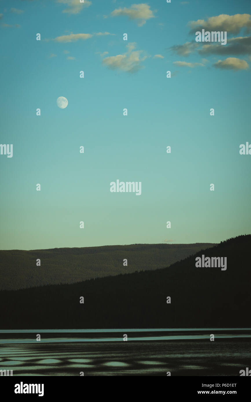 Dusk lake summer hi-res stock photography and images - Alamy