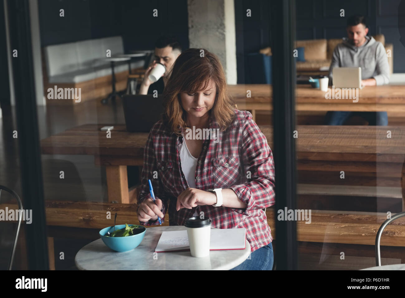 Corporate office cafeteria hi-res stock photography and images - Alamy