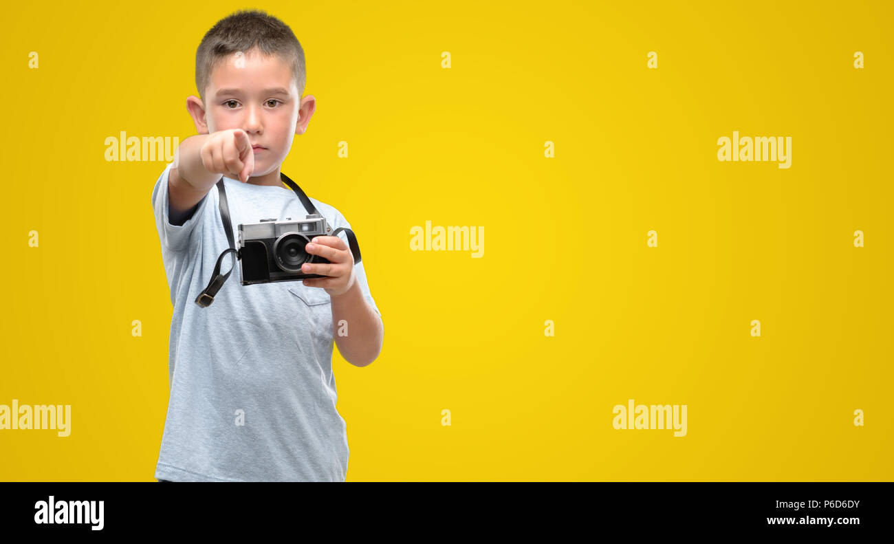 Camera pointing hi-res stock photography and images - Alamy