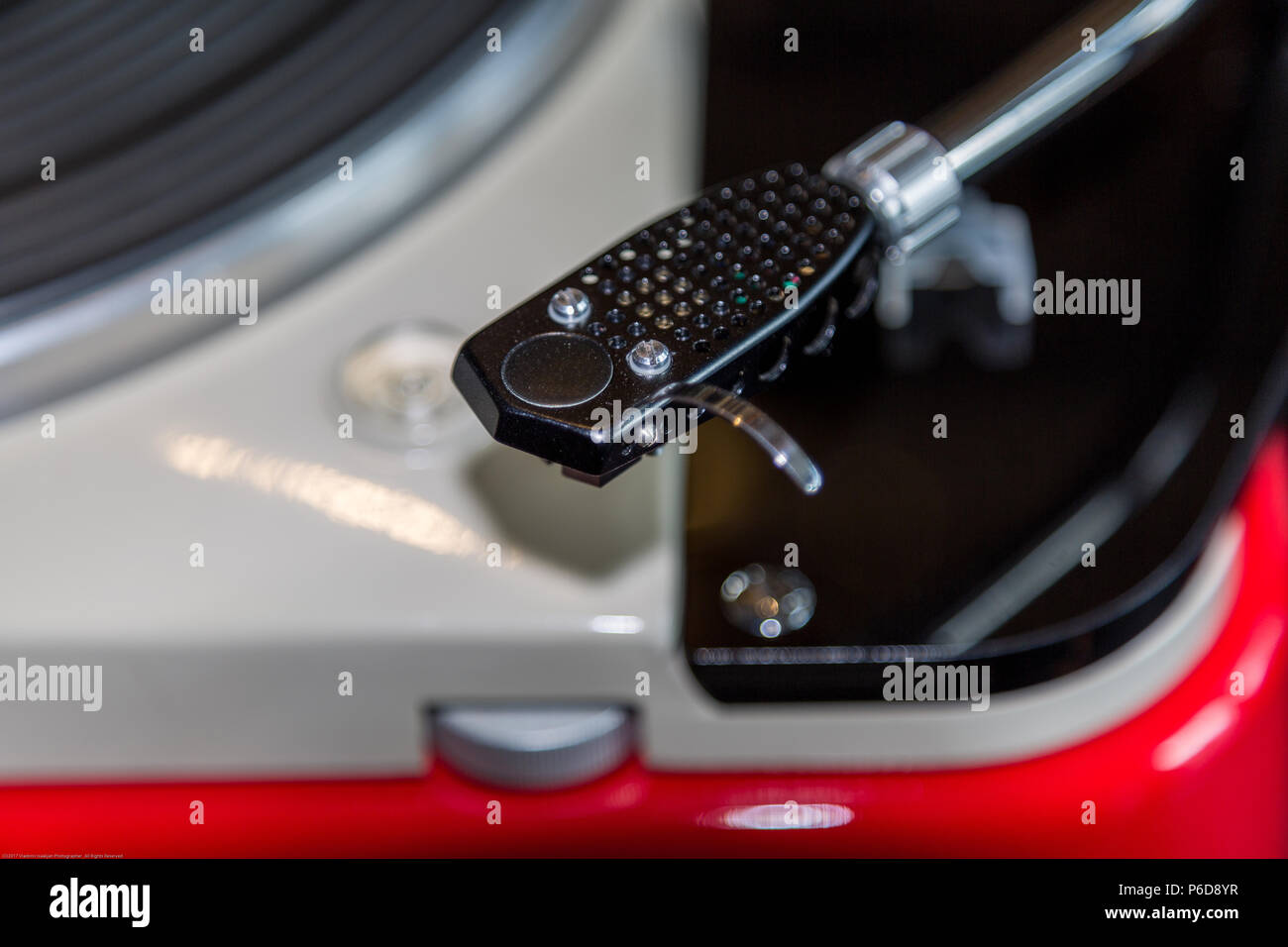 Stereo Vintage Turntable Head shell. Close-Up Stock Photo - Alamy