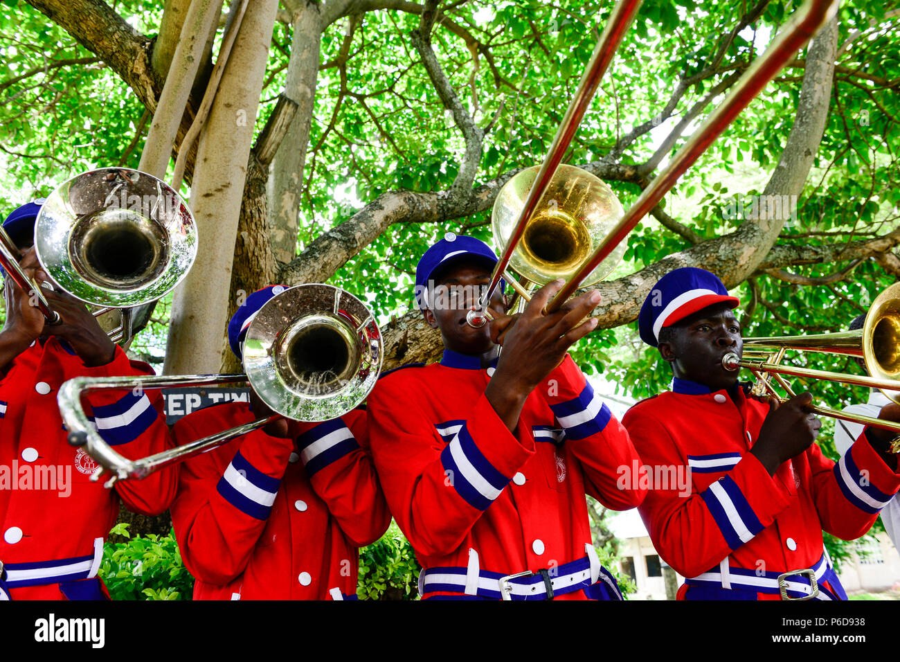 UGANDA, Kasese, St. John´s Priest Seminary Kiburara, brass band, young ...