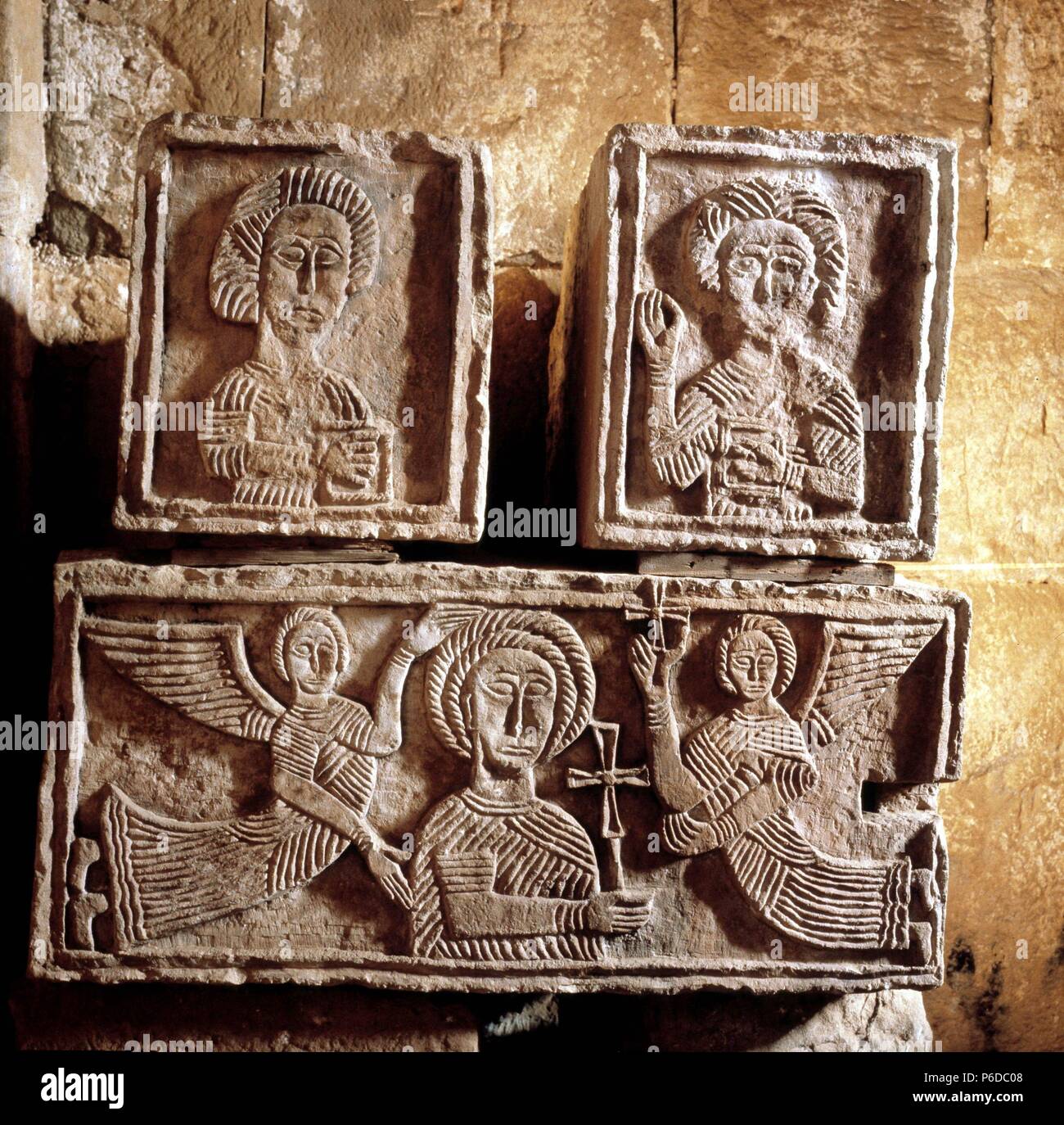 BURGOS. QUINTANILLA DE LAS VIÑAS. ERMITA DE SANTA MARIA. RELIEVES ...