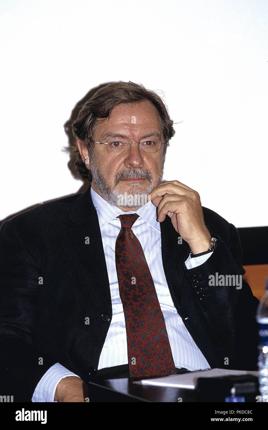 CEBRIAN , JUAN LUIS. ESCRITOR ESPAÑOL. 1944-. FORMATO DIGITAL Stock ...