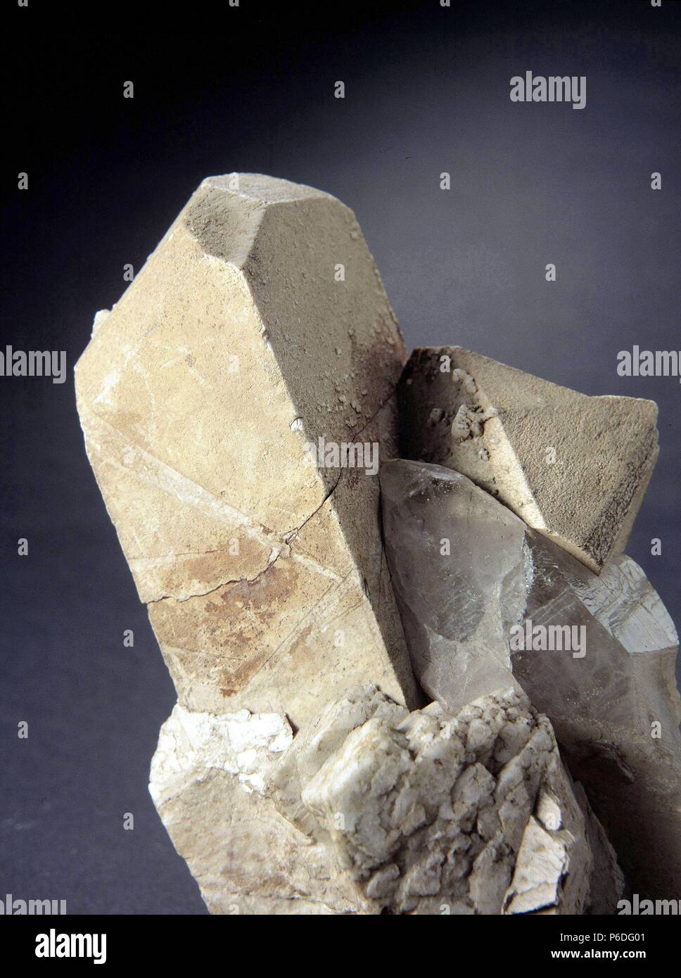 MINERALOGIA. MINERALES. FELDESPATO. ORTOSA ( FELDESPATO POTASICO ...