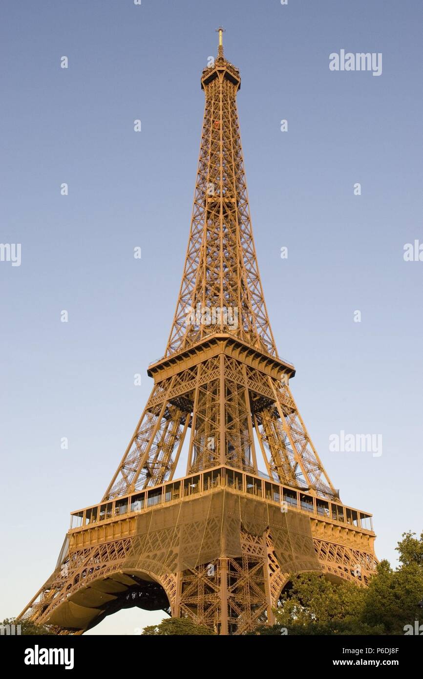 Torre effiel hi-res stock photography and images - Alamy