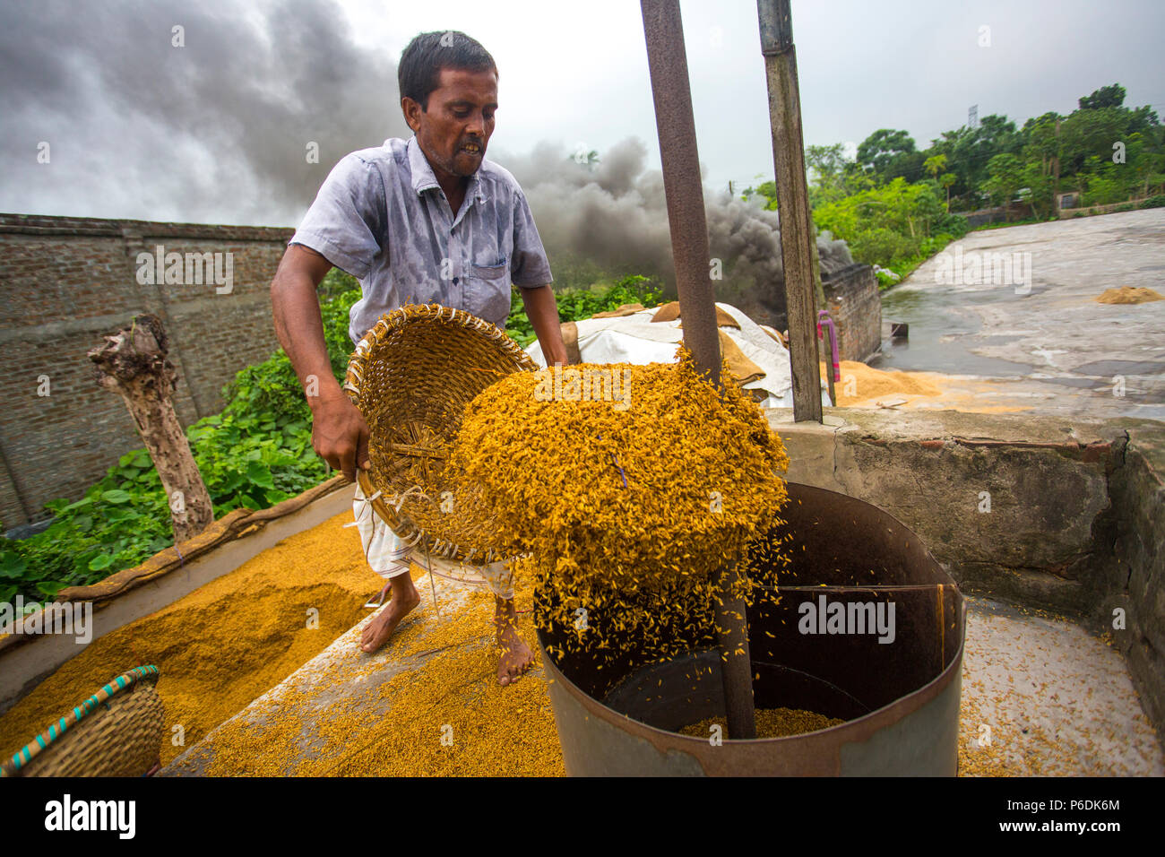 Paddy boiling hi-res stock photography and images - Alamy