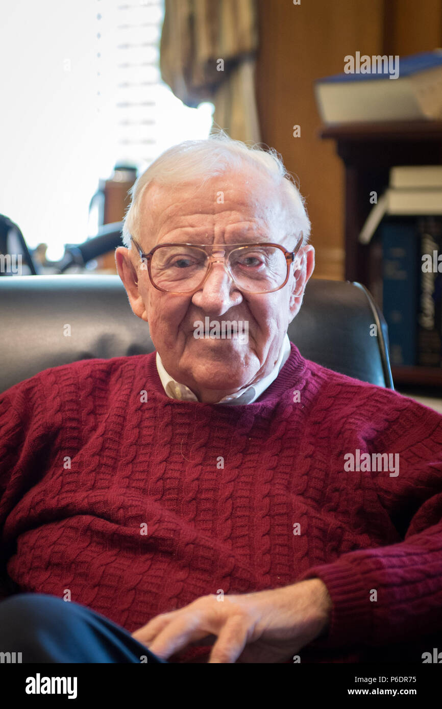 Supreme court chief justices 2017 hi-res stock photography and images ...